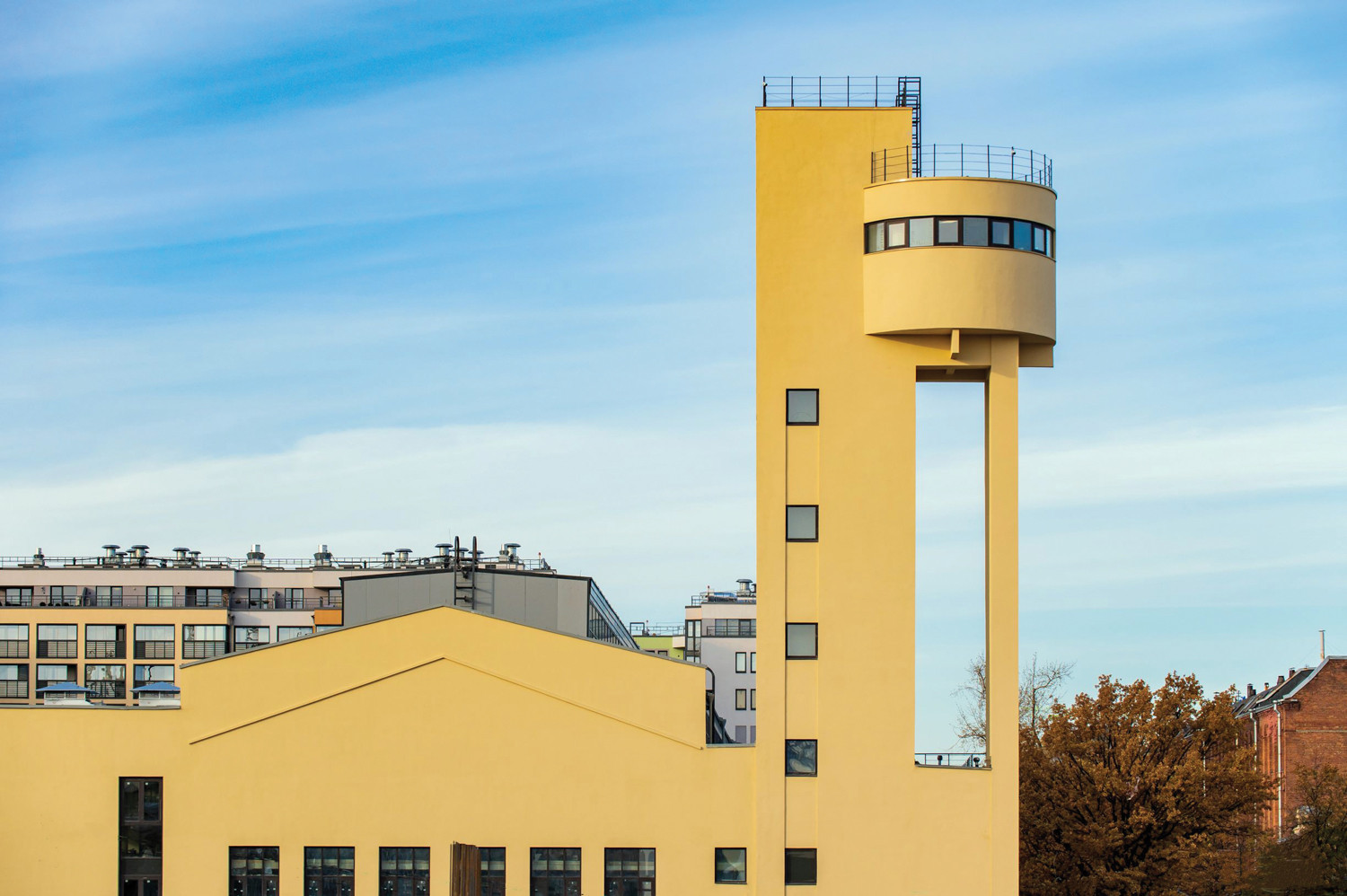 В 2023 году холдинг Setl Group завершил реставрацию памятника и капремонт школы сталинских времен